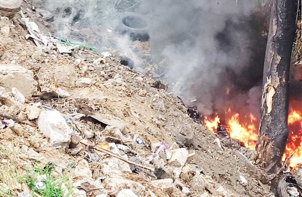 El Heraldo de Xalapa - PC exhorta a evitar quemar basura en Cerro Azul